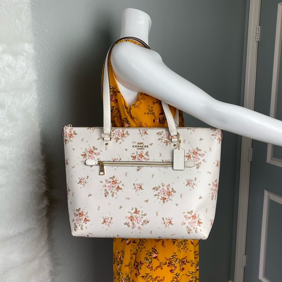 Coach | Bags | Coach Gallery Tote With Rose Bouquet Print | Poshmark